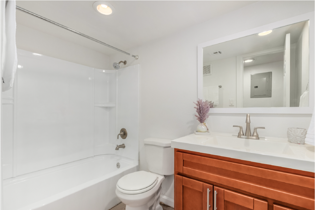 The Atrium Apartements – 1835 E. Don Carlos Tempe AZ 85281